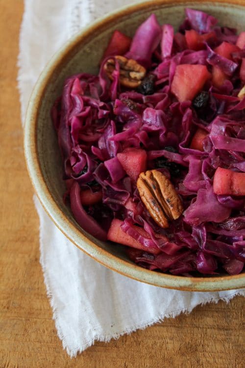 Repolho roxo com maçã e balsâmico - Santo Legume